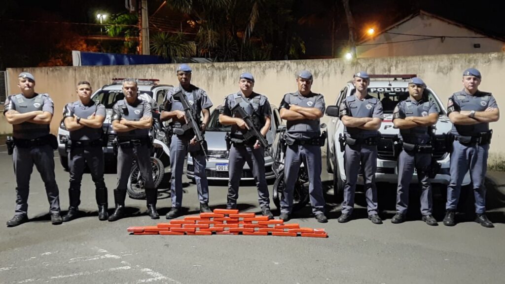 Força Tática apreende mala com grande quantidade de drogas em Rio Claro ...